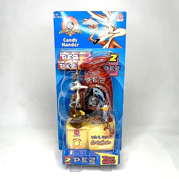 Warner Bros. | Toys | Pez Wile E Coyote Road Runner Candy Dispenser ...